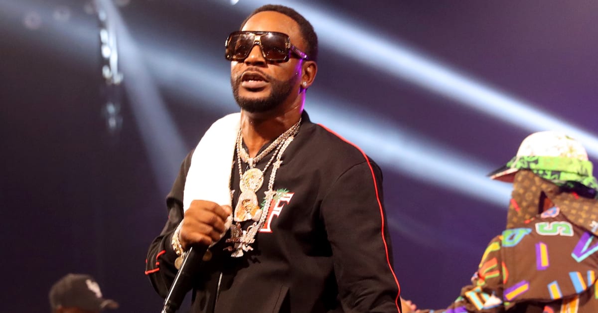 Cam'ron Gets Frostbite During Christmas Snowmobiling Trip