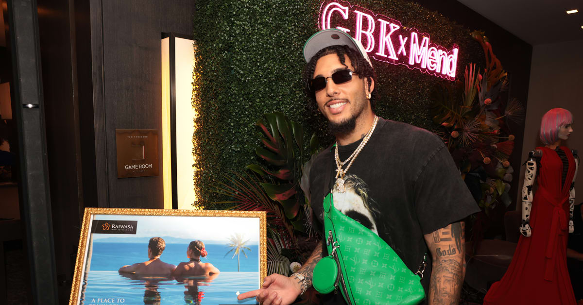 LiAngelo Ball Courts Viral Success With Preview of New So...