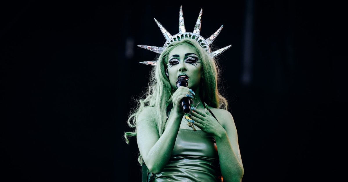 Chappell Roan Talks Having 'Cheeks' Spray Painted Green f...