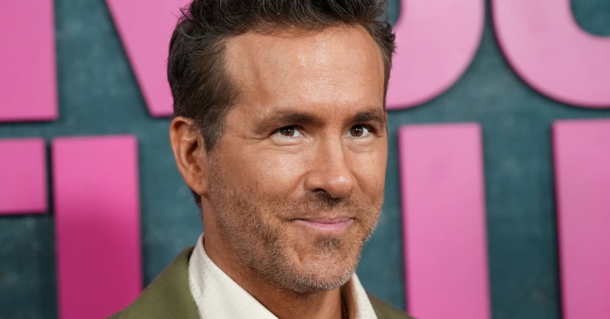 Ryan Reynolds Says He's 'Grateful' to Have Sent Late Father Final Letter for 'Closure'