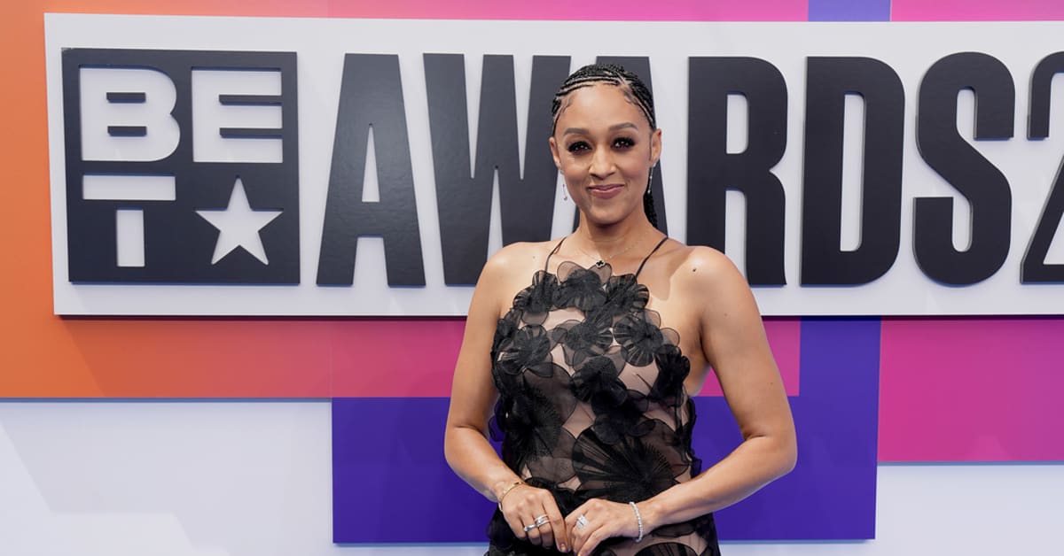 Tia Mowry Plans to Get 'Very Raw' and 'Honest' About Divo...