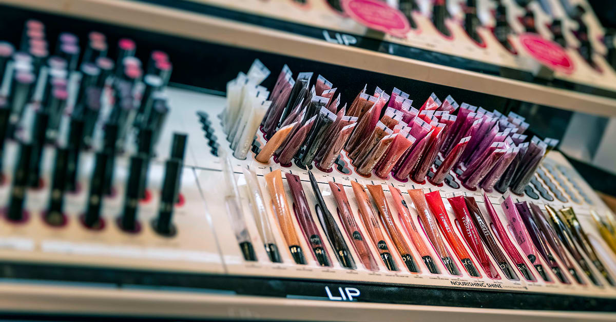 California Mother Arrested for Leading $8M Makeup Theft R...