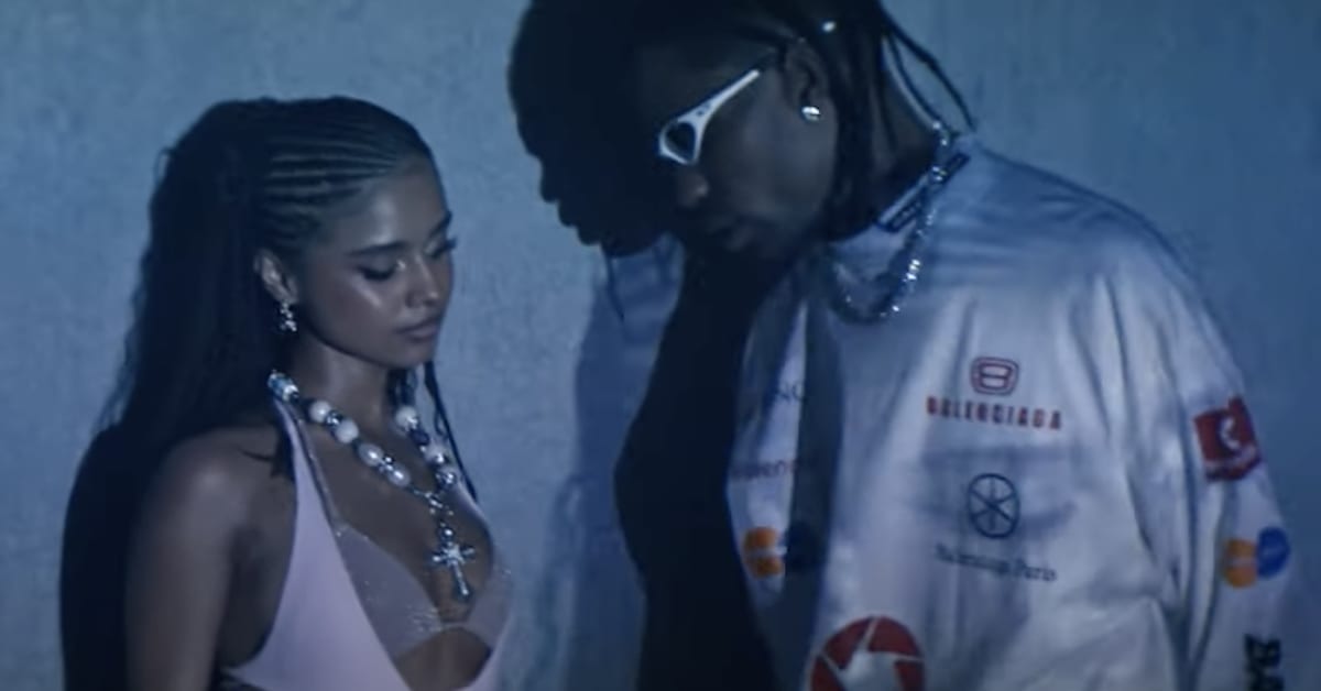 Watch Tyla and Travis Scott's Steamy Dancing in "Water (R...