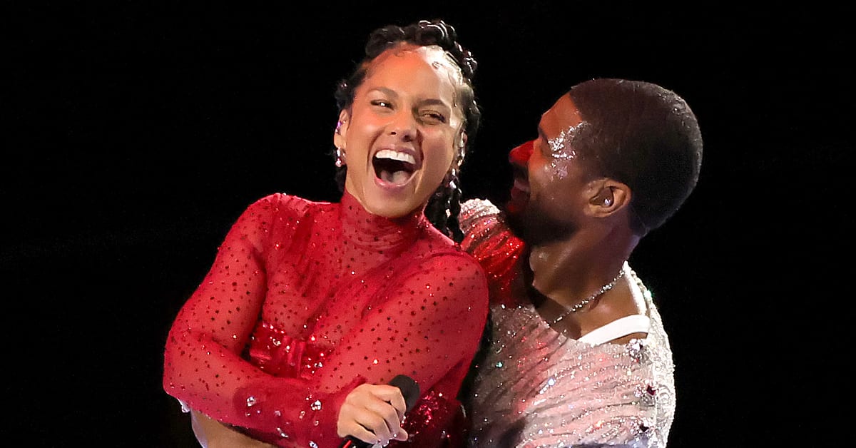 Usher and Alicia Keys’ Steamy Super Bowl Performance Hug ...