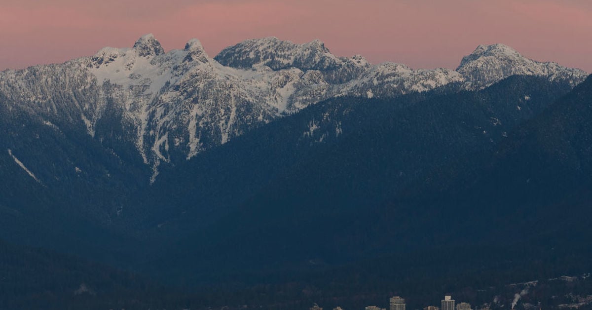 Fake Google Maps Trail Gets Hiker Stranded On Cliff