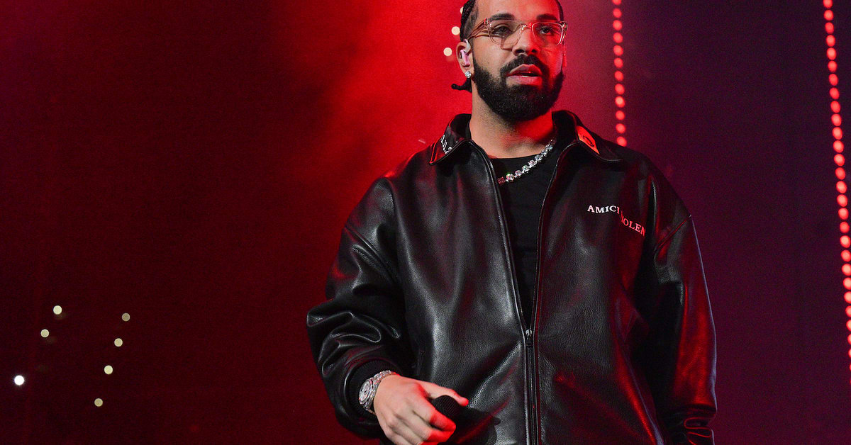 Drake Loses $500,000 After Betting on Israel Adesanya to ...
