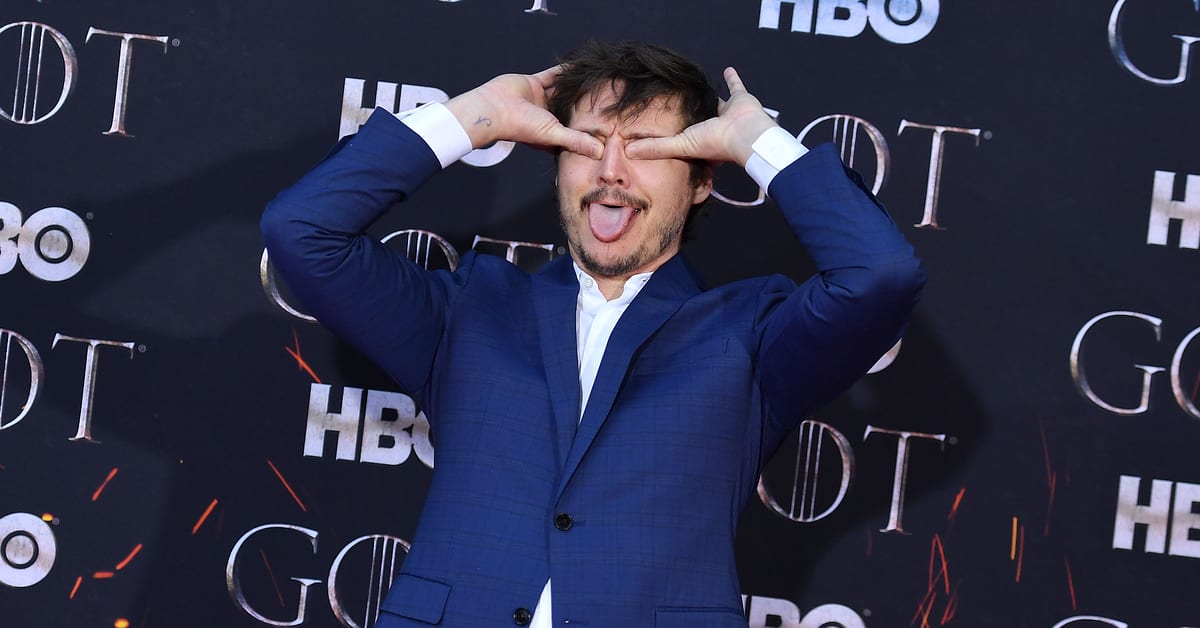 Pedro Pascal Got Eye Infection From Fans Recreating 'GoT'...