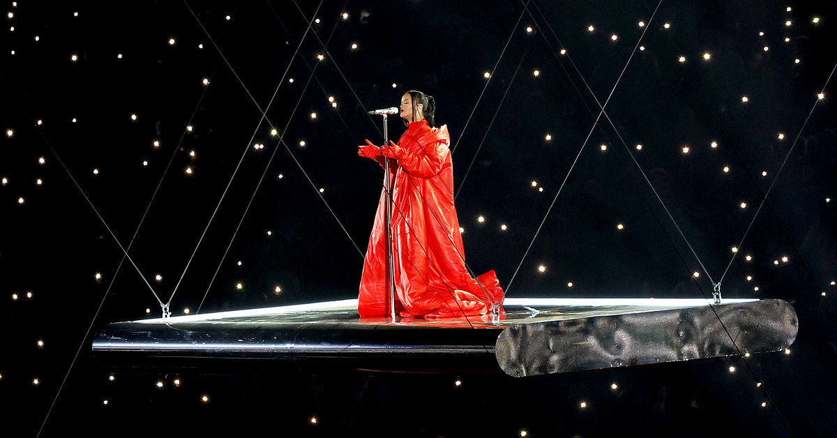 How Willo Perron Made Rihanna’s Super Bowl Stage Float