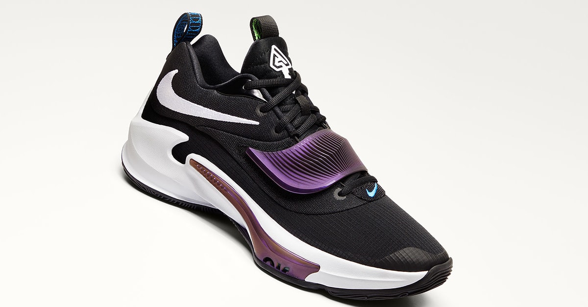 Giannis Antetokounmpo's Third Nike Signature Shoe Unveile...