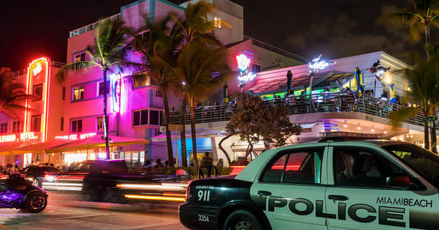Florida Student Arrested for Wrestling Fake Alligator a W...