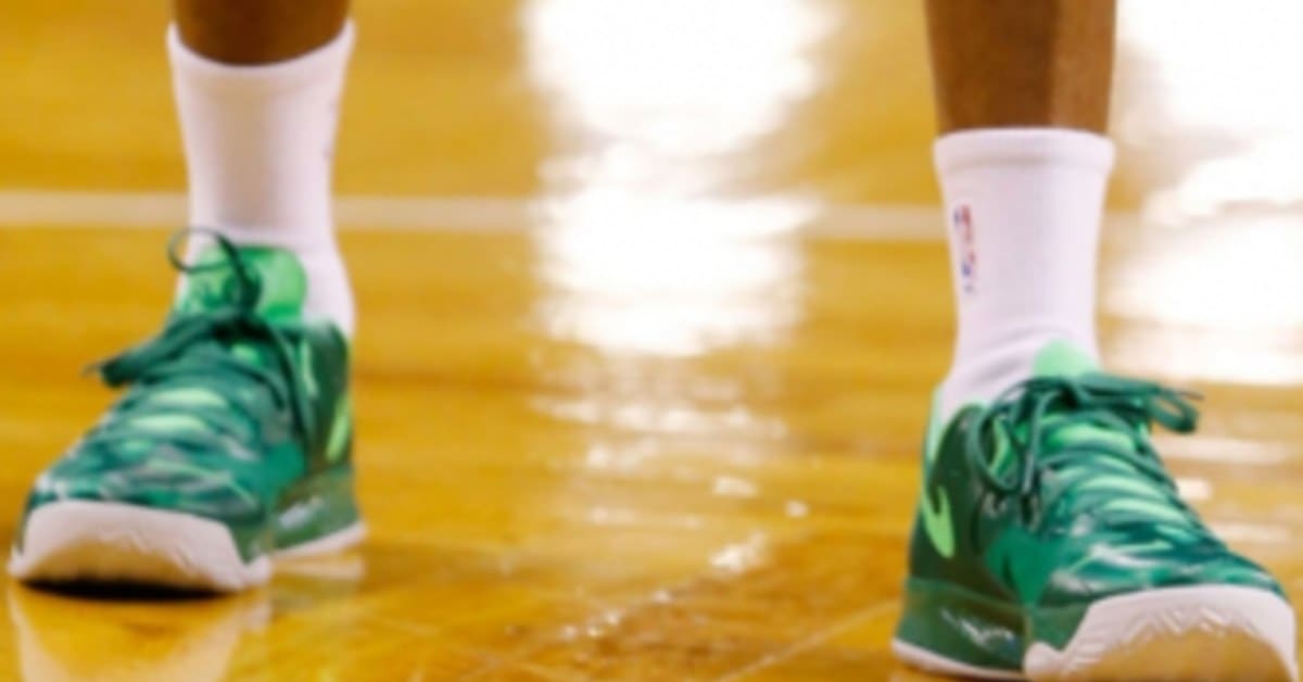 Rajon Rondo Shoots Around In Nike Hyperfuse 2012 Low PE