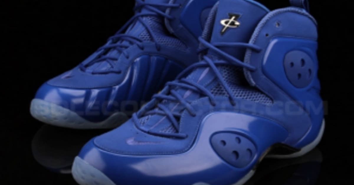 Penny Hardaway's 1-of-1 "Memphis Blues" Nike Zoom Rookie ...