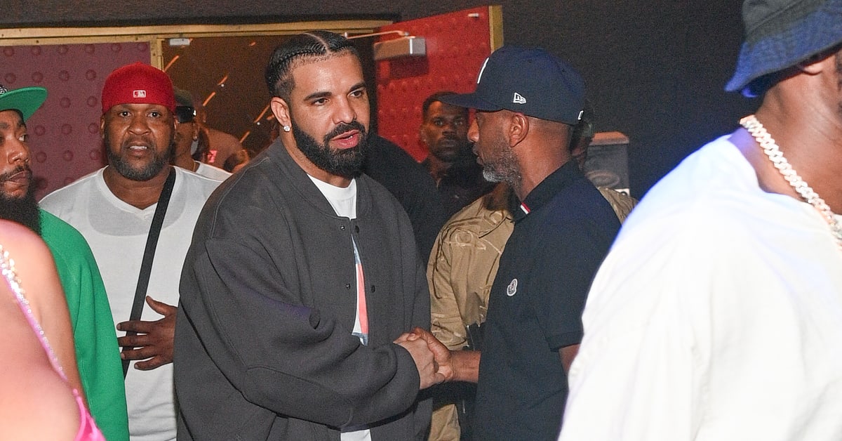 Drake Met Up With The Nelk Boys Backstage At UFC 297 In Toronto