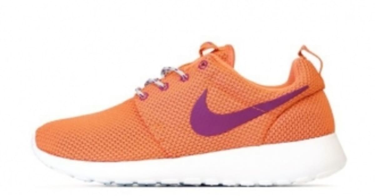 Nike Roshe Run WMNS - Turf Orange/Bright Magenta