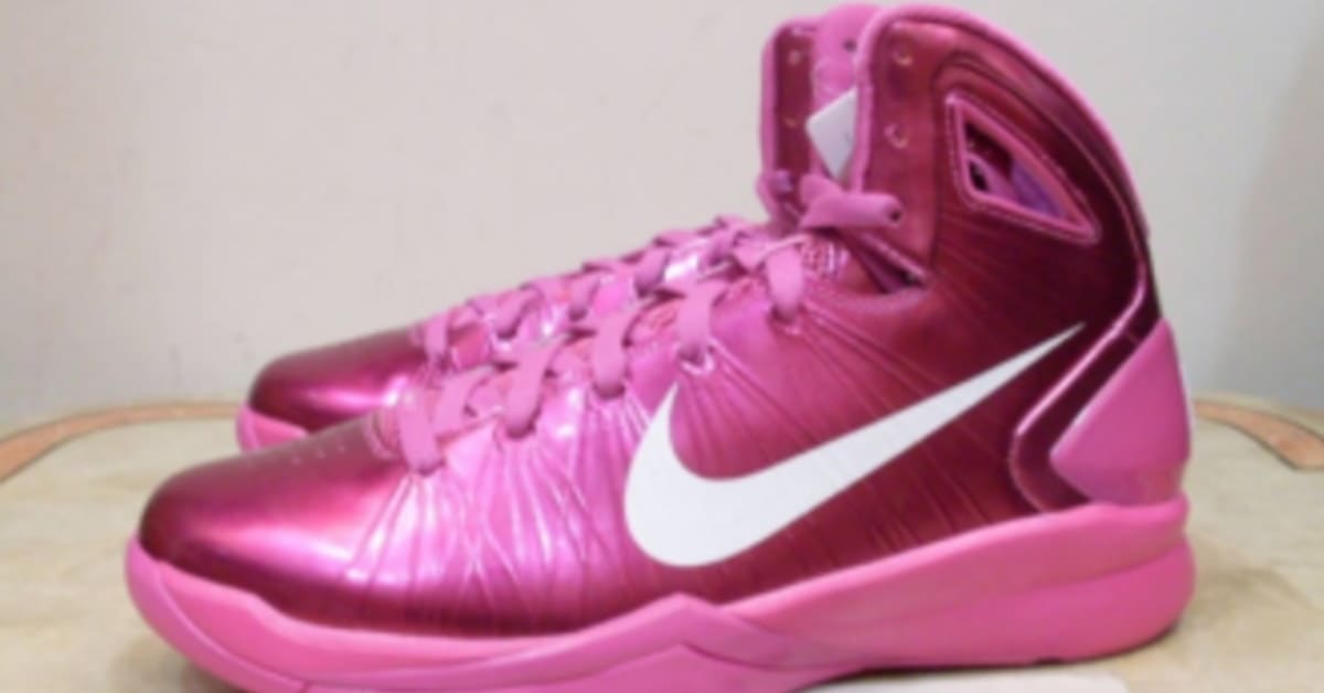 Nike Hyperdunk 2010 - "Think Pink"