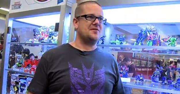 Go Inside Cybertron With a New "Transformers: Fall of Cybertron" Behind ...