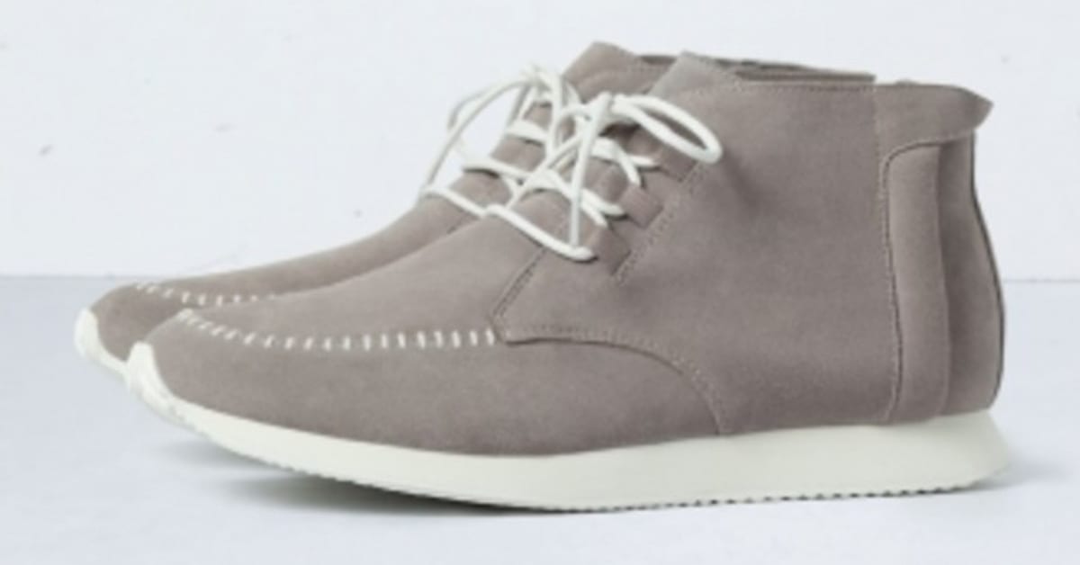 Check Out This Flagrant adidas Yeezy 750 Boost Ripoff