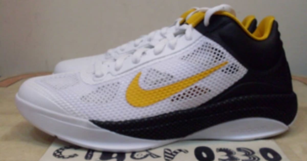 Nike Zoom Hyperfuse Low - White/Del Sol-Black