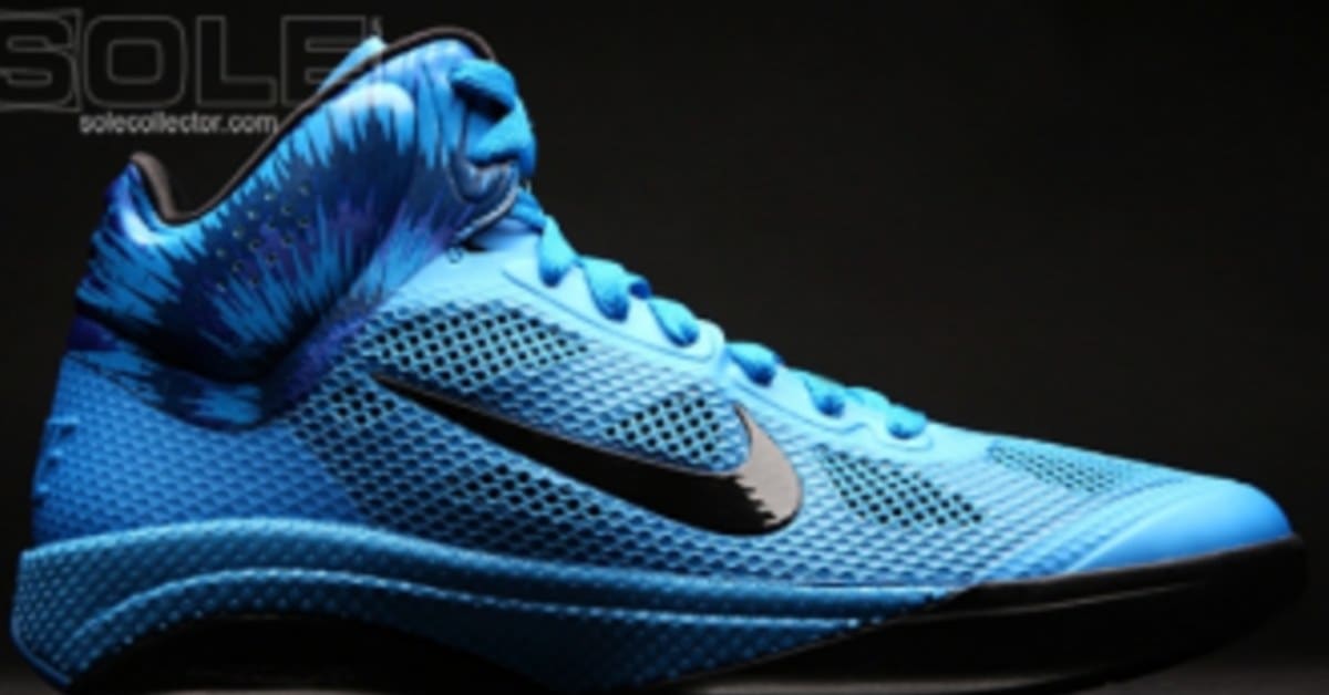 Vibrant Blue/ Black Nike Zoom Hyperfuse