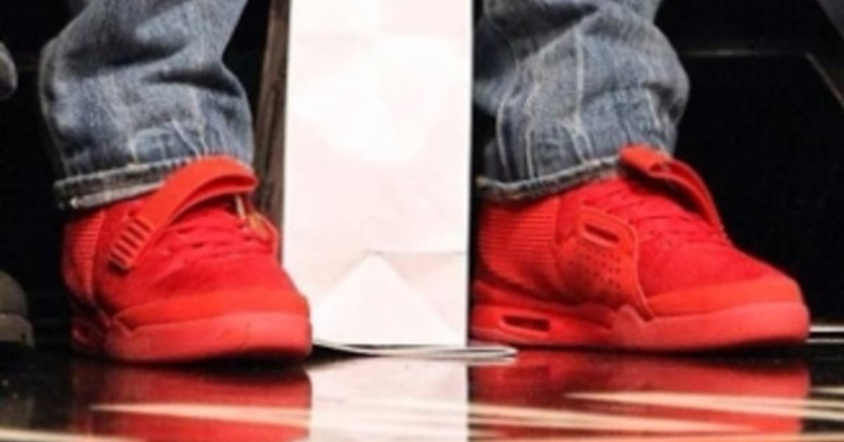 Geno Smith Wears "Red October" Nike Air Yeezy 2