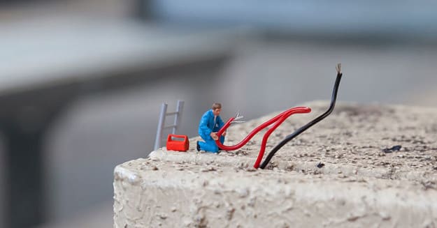 Slinkachu's New Work In Paris Raises Consciousness of Unemployment