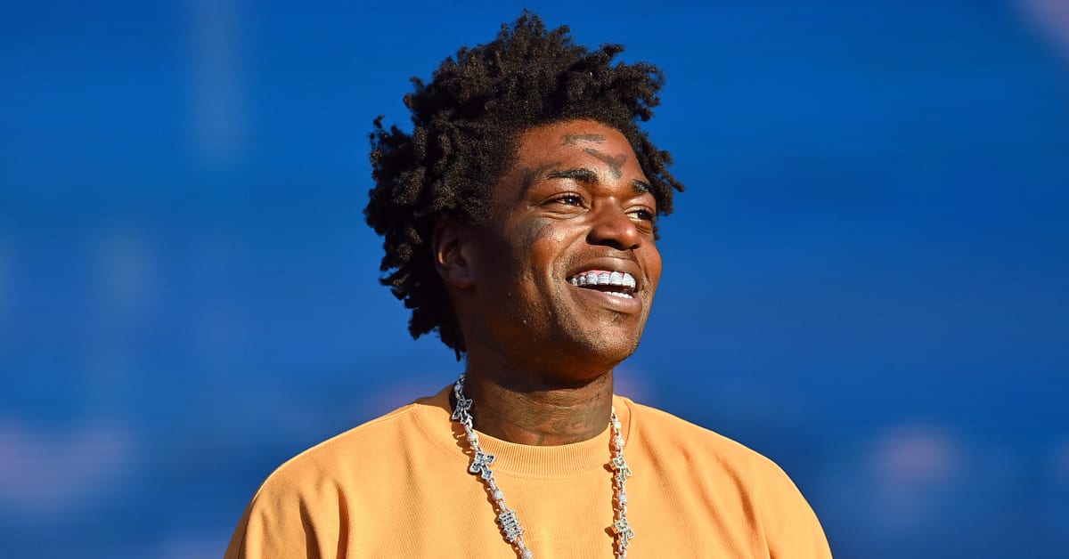 Kodak Black Tells Audience to ‘Tickle’ Fan Who Threw Water Bottle at ...