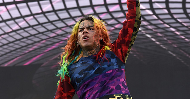 6ix9ine Doubles Down on Billboard Cheating Claims, Ariana Grande and ...