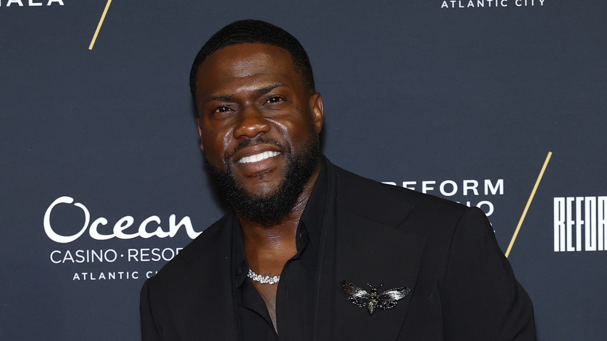 Kevin Hart Jokes He Thought His 'D*ck Flew Into a Bush' D...