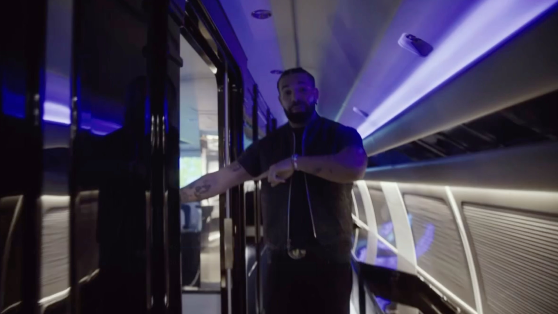 Drake Shows Off His Newly-Renovated Air Drake Plane: 'Mor...