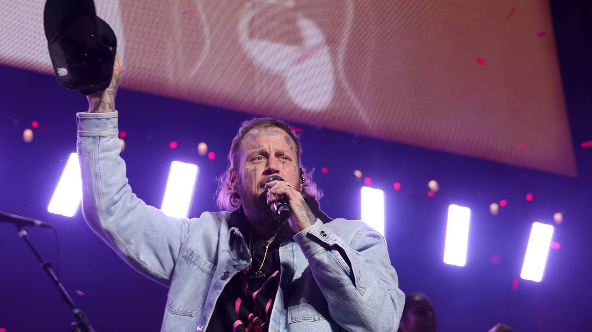 Jelly Roll Breaks Down How He Was Able to Shed Over 275 P...