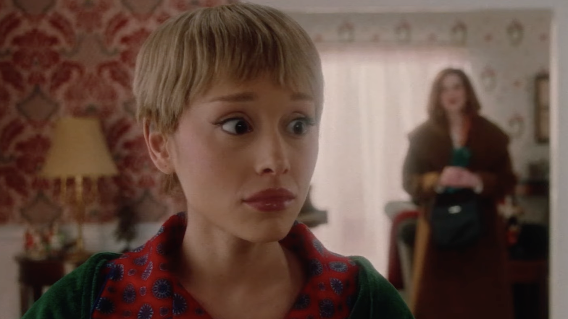 Ariana Grande Plays Kevin McAllister From 'Home Alone' On...