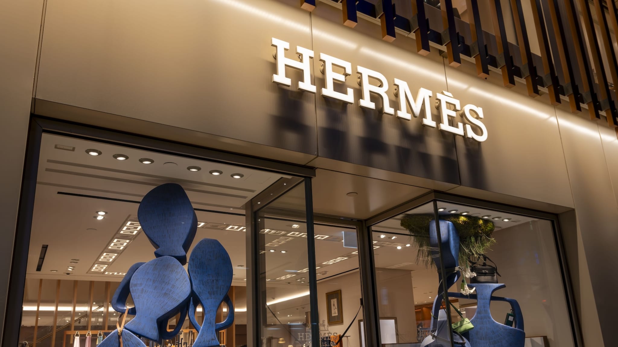 Hermès Allegedly Profiles Clients, Tracks Addresses In New Investigation