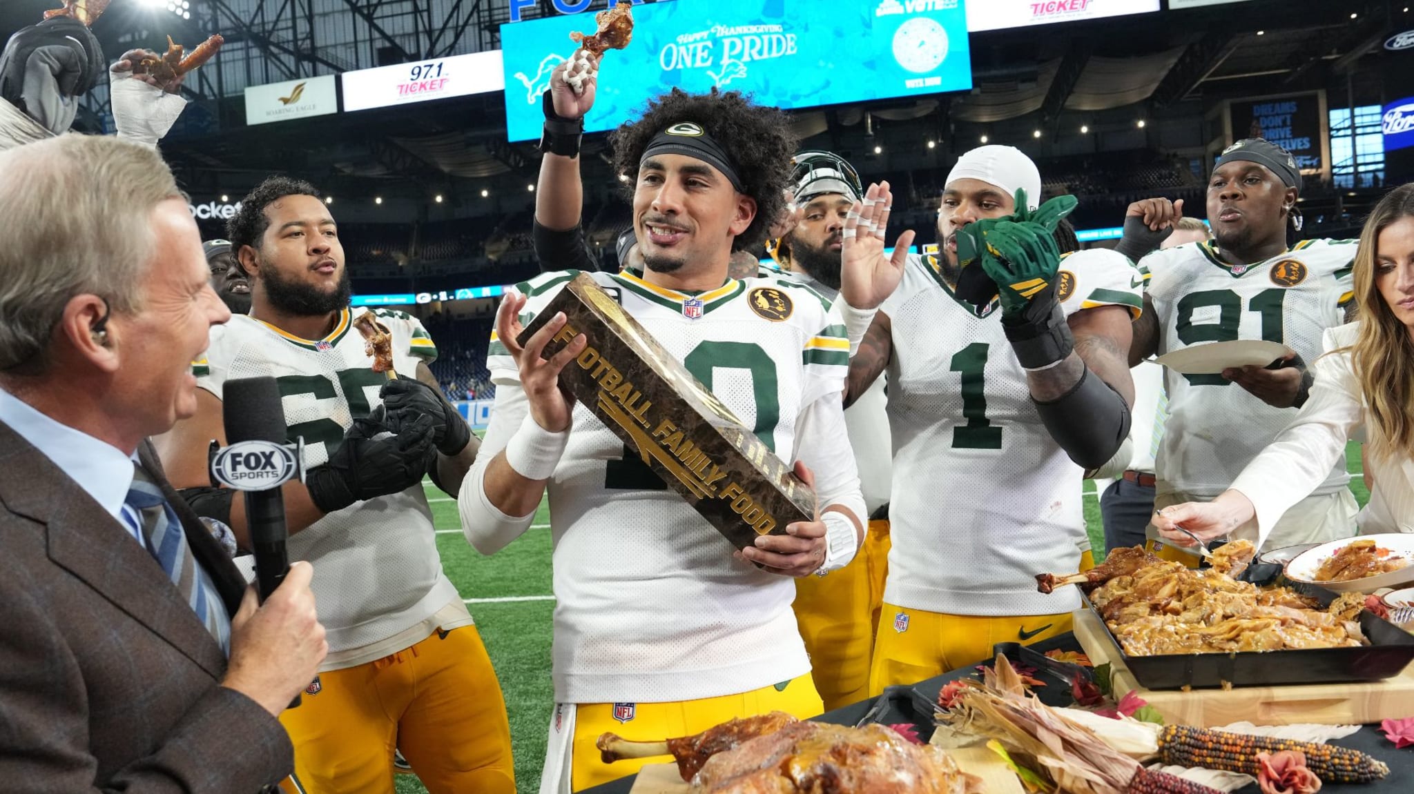 NFL Security Guard Keeps Job After Thanksgiving Clip Goes...