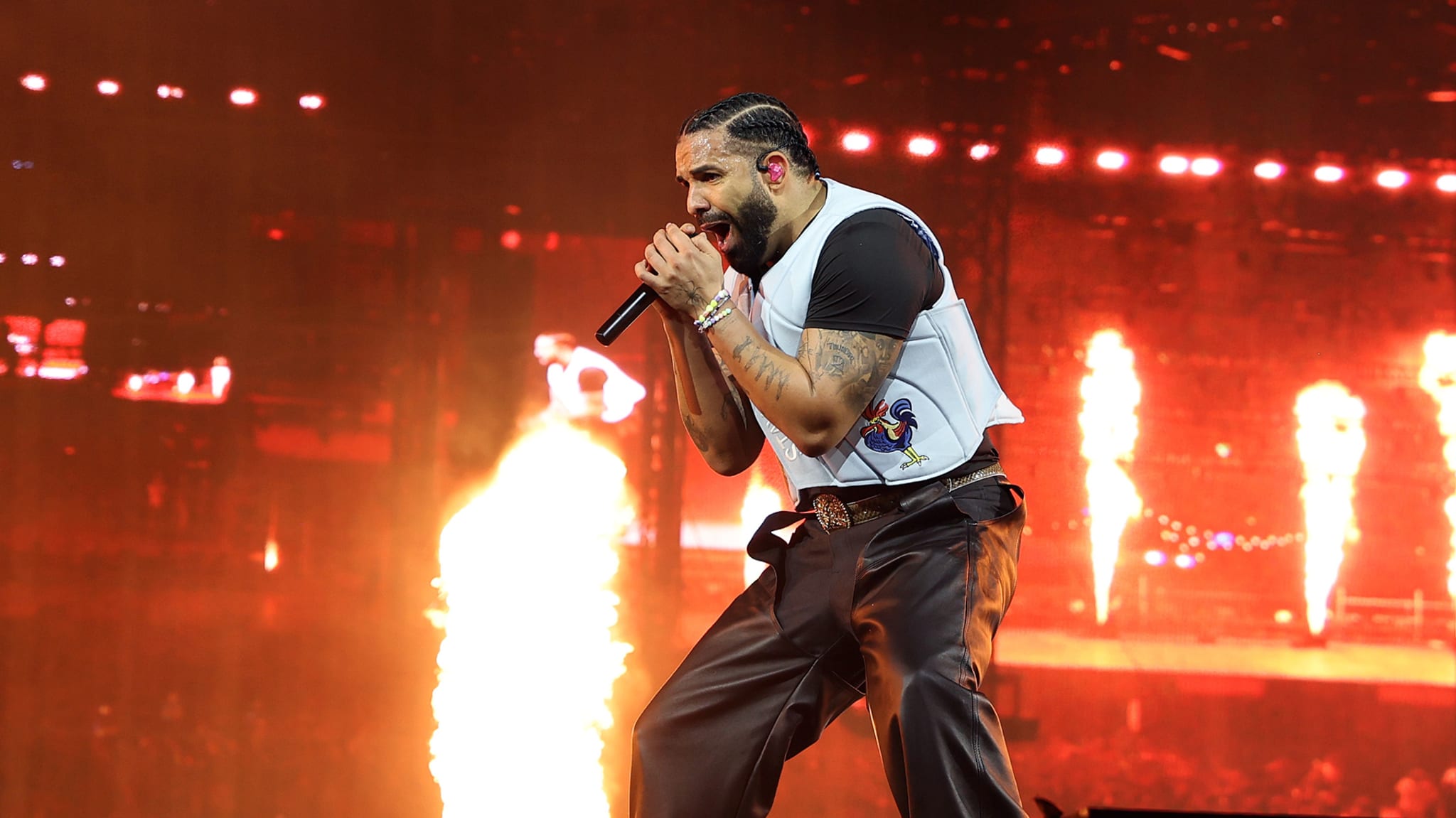 Drake Launches Official Virtual Amazon Merch Warehouse
