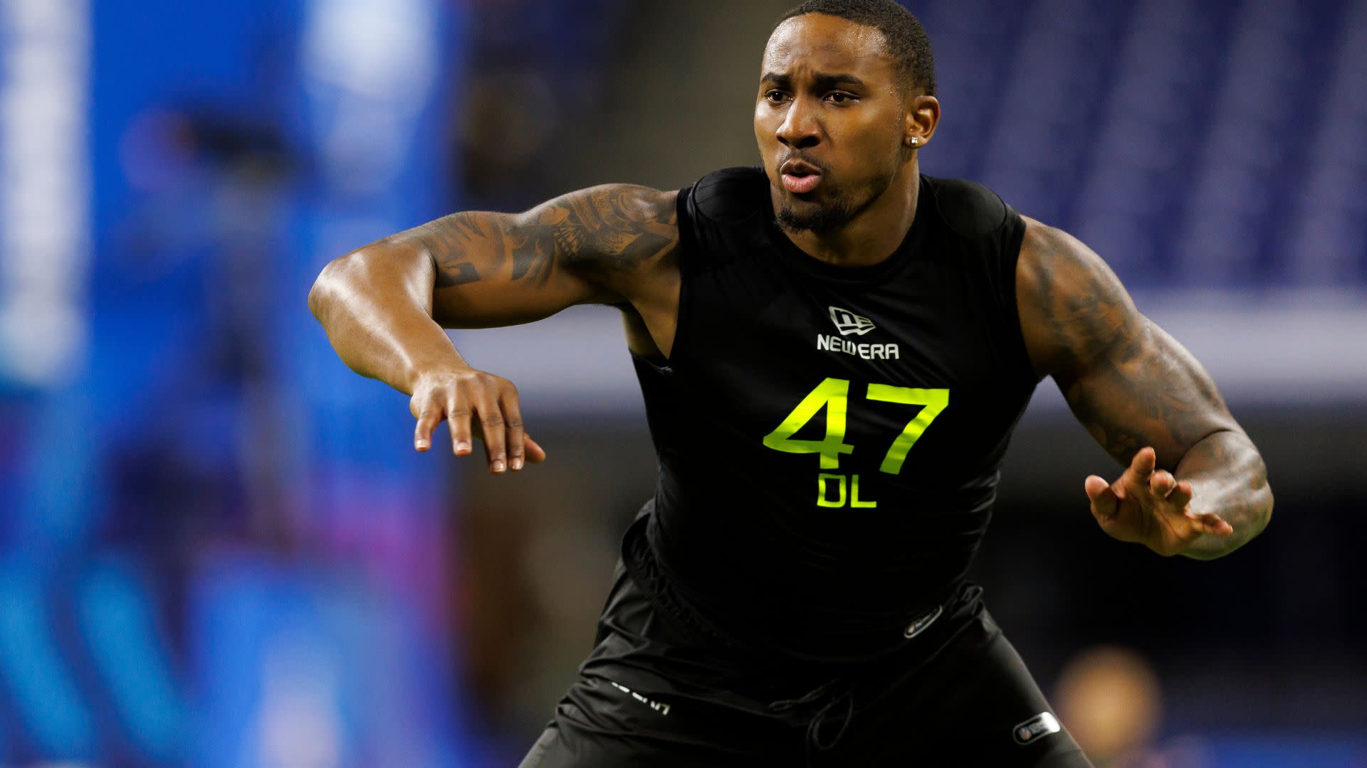 dallas cowboy player arrested