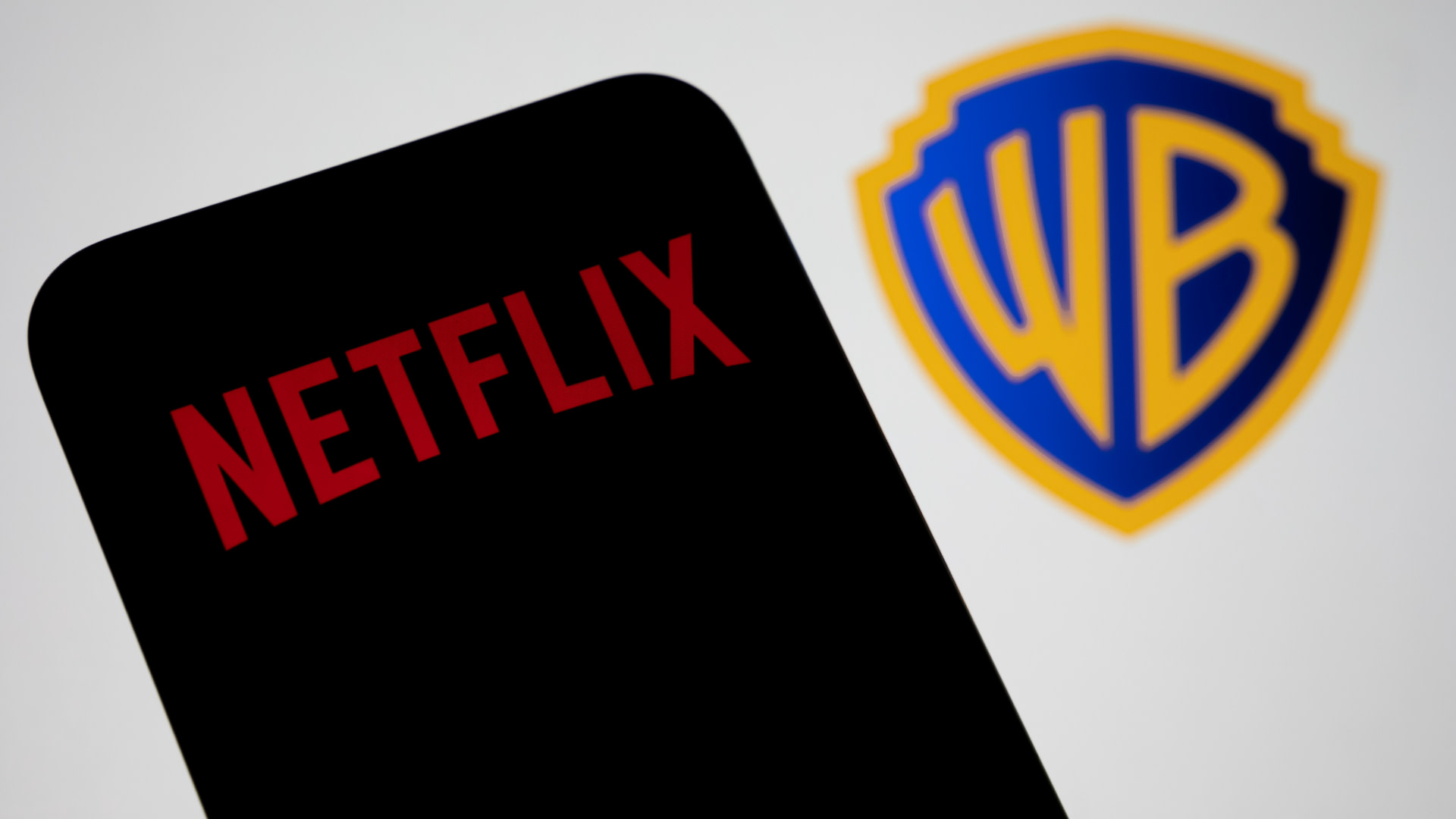Netflix Prepares All-Cash Offer for Warner Bros. Discovery