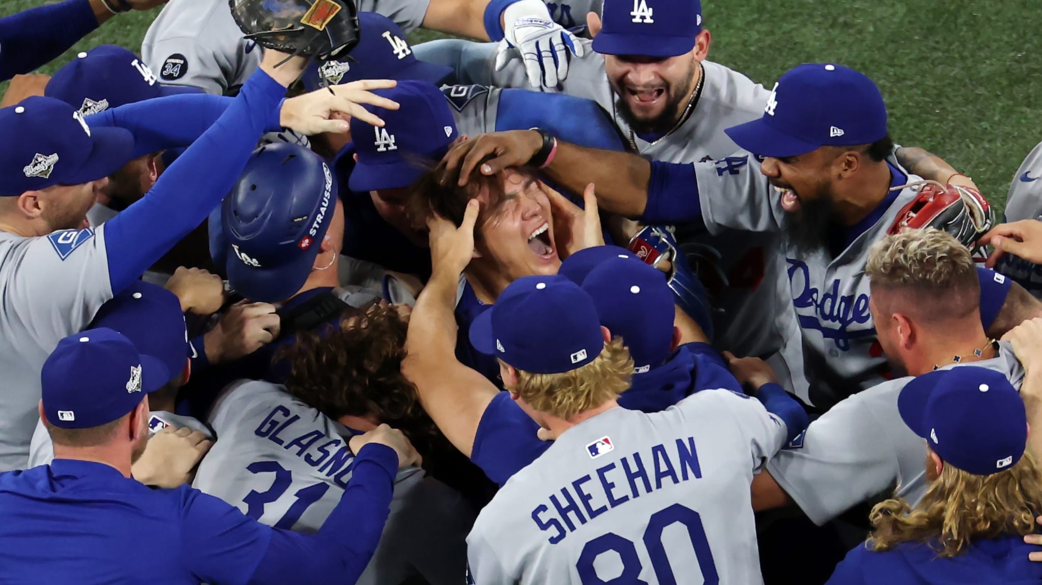 Los Angeles Dodgers Fans Tear Gassed During World Series ...