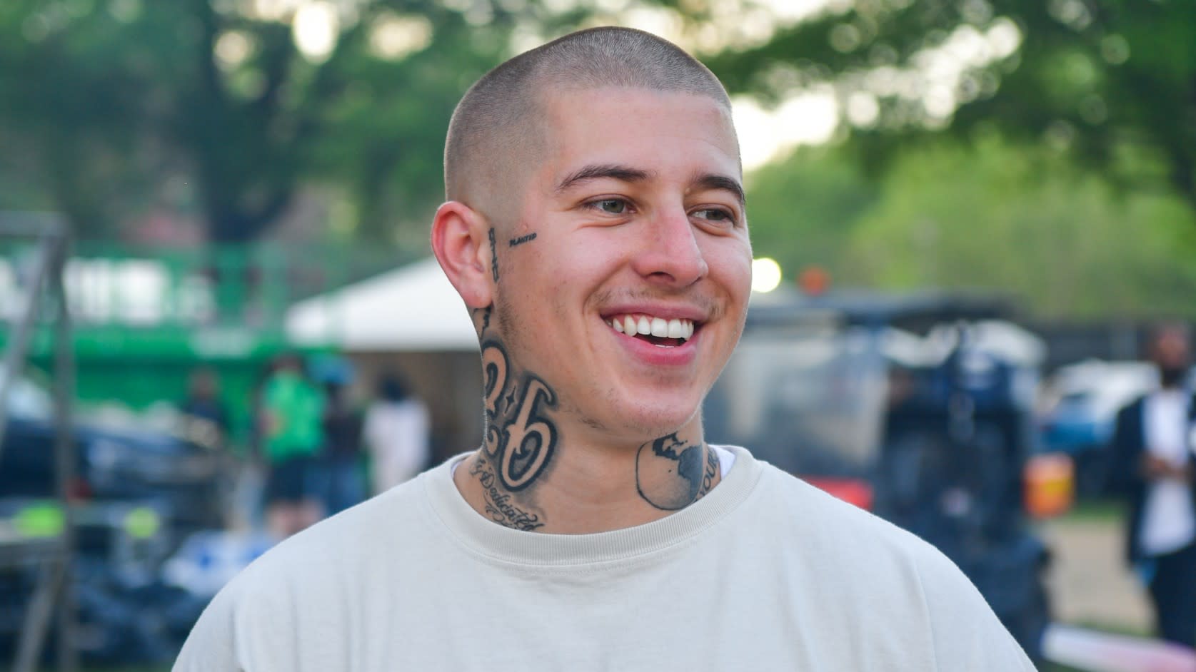 Celebrity Barber VicBlends Opens Barber School in Califor...