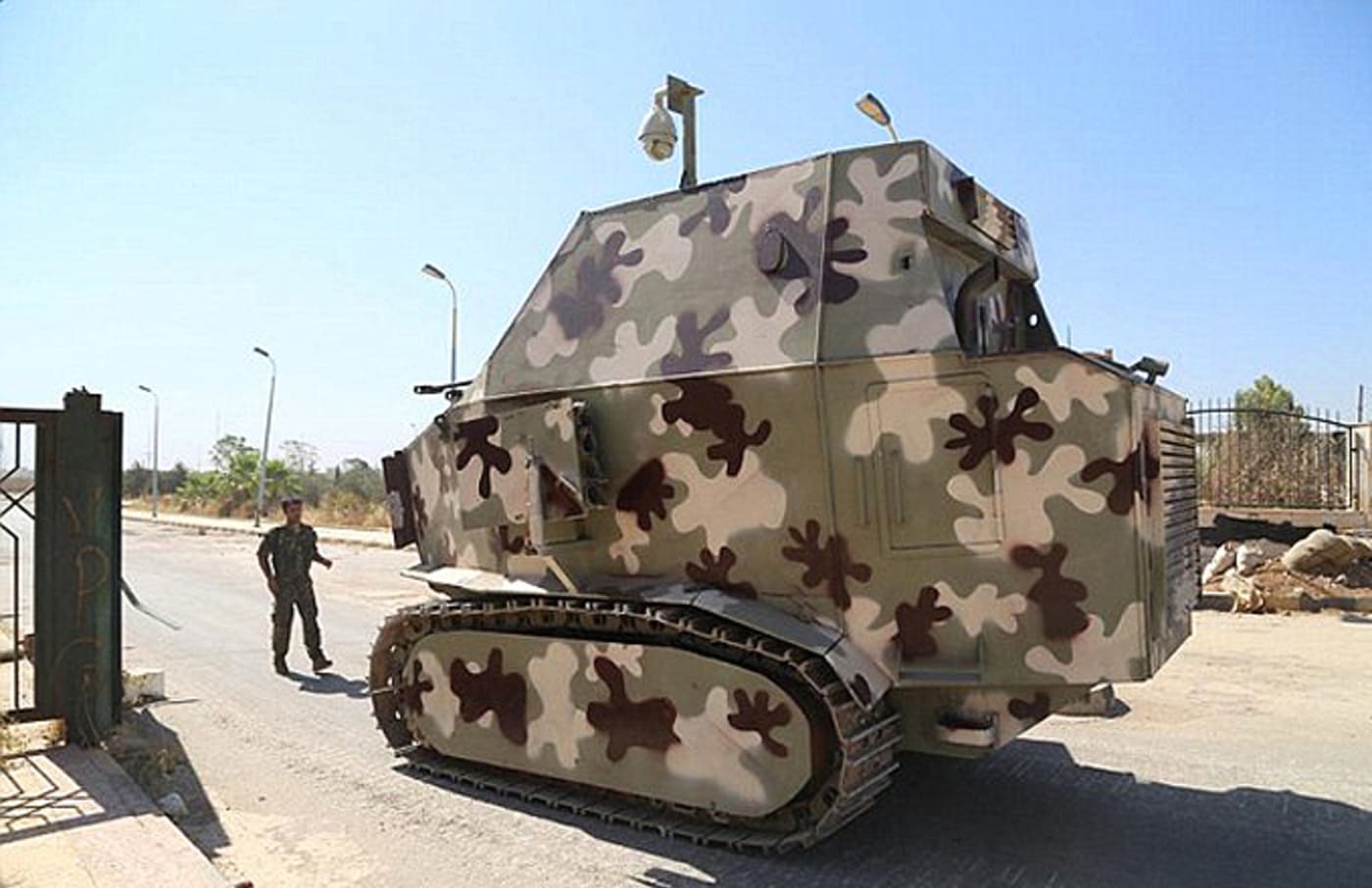 Kurdish Fighters Are Custom Building Their Own Ridiculous Looking Tanks ...
