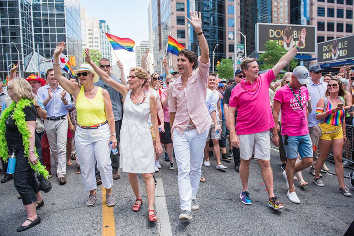 Prime Minister Justin Trudeau Makes History By Marching In Torontos Pride Parade Complex Ca