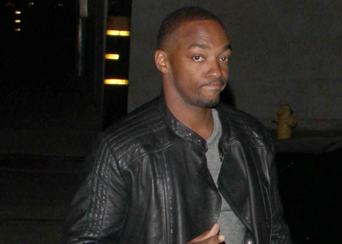 There’s Another Jimi Hendrix Biopic in the Works | Complex