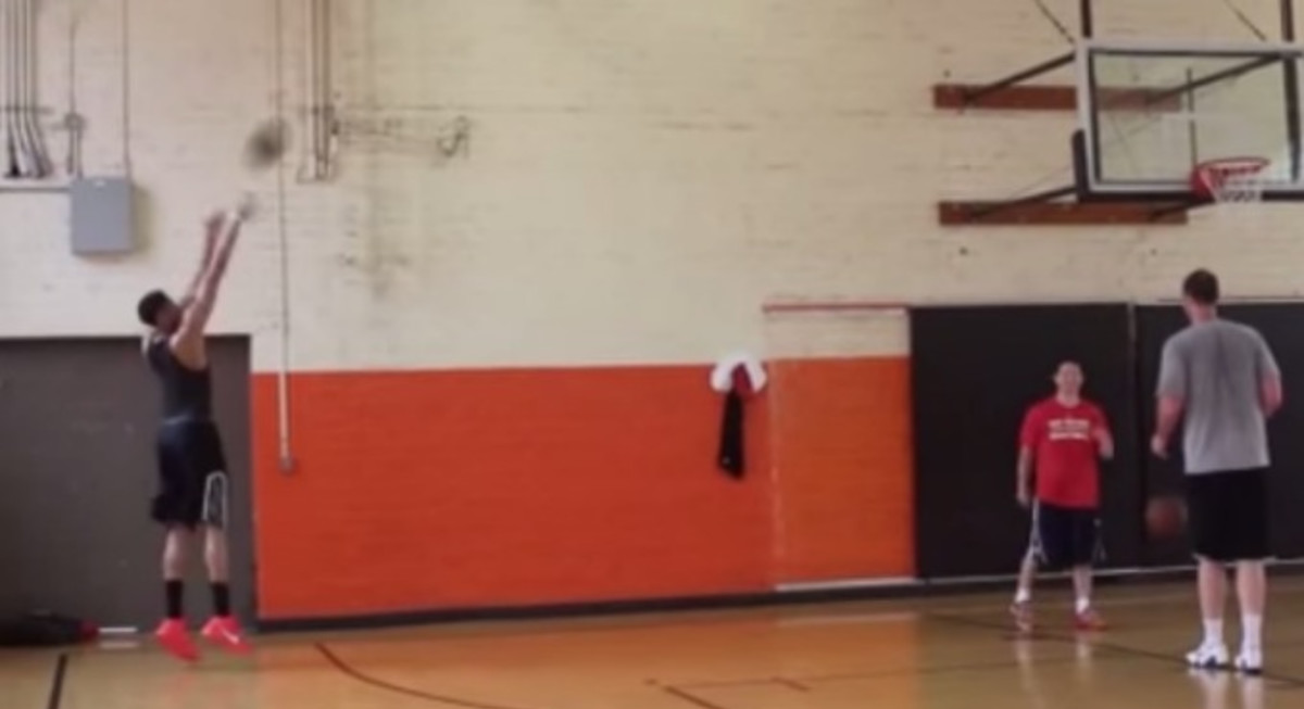 This Video of Anthony Davis Sinking Threes Should Terrify the Entire ...
