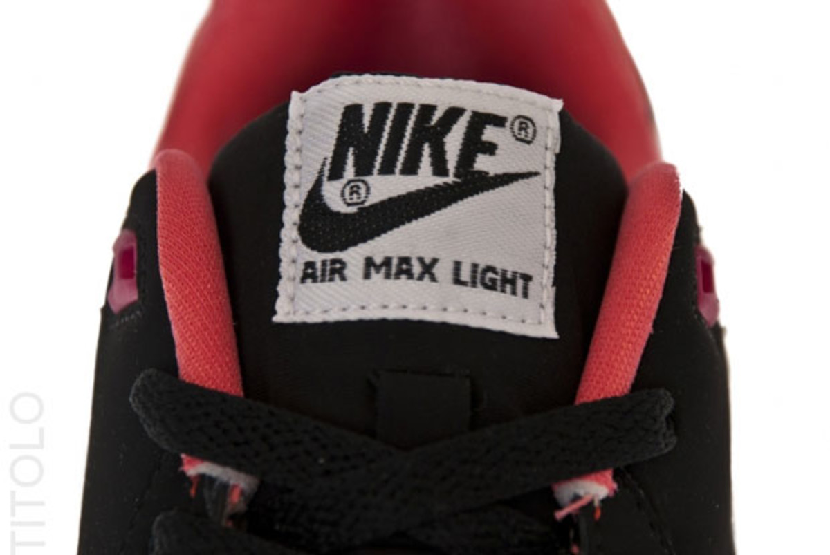 Nike Air Max Light | Complex