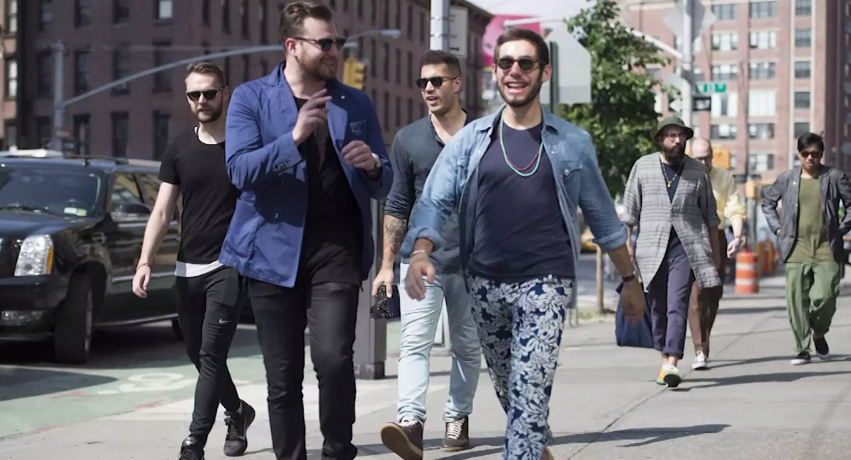 A Fashion Week’s Worth Of Street Style In Under Three Minutes | Complex