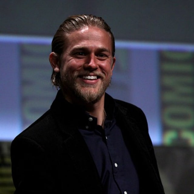Charlie Hunnam Cast as Mexican-American Druglord in American Drug Lord ...