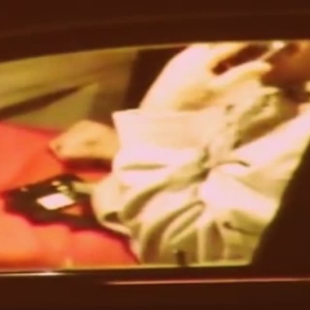 Watch Aaron Hernandez Take His Cell Phone Apart Outside a Police ... Watch Aaron Hernandez Take His Cell Phone Apart Outside a Police ...