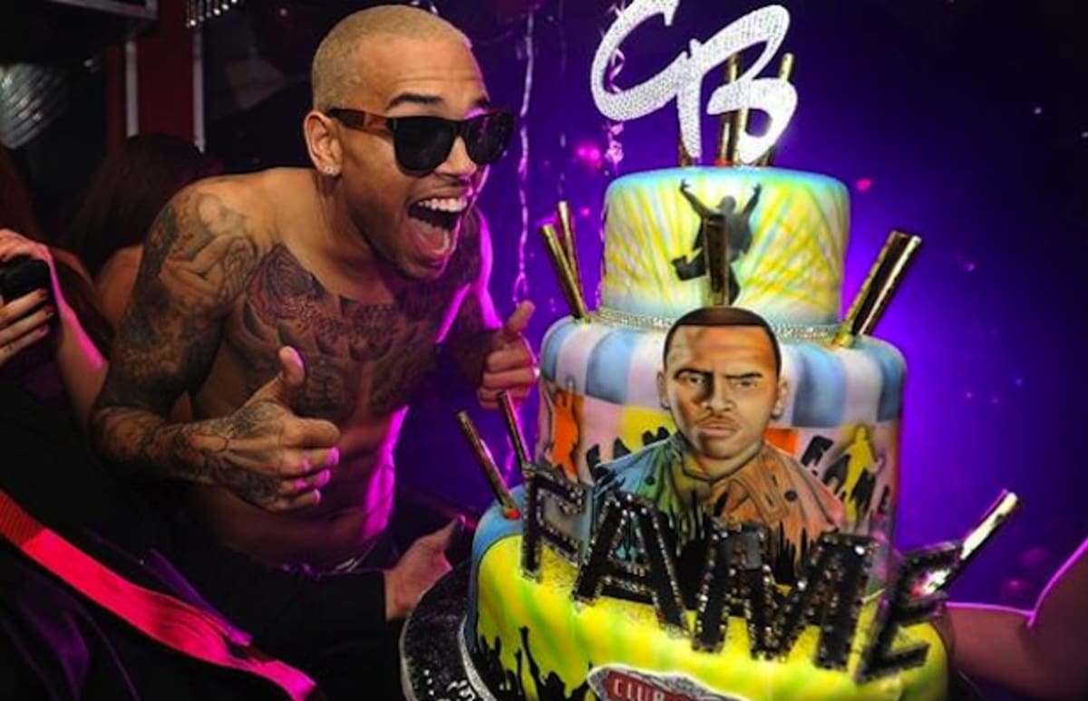 Gallery The Most Obnoxious Celebrity Birthday Cakes Complex