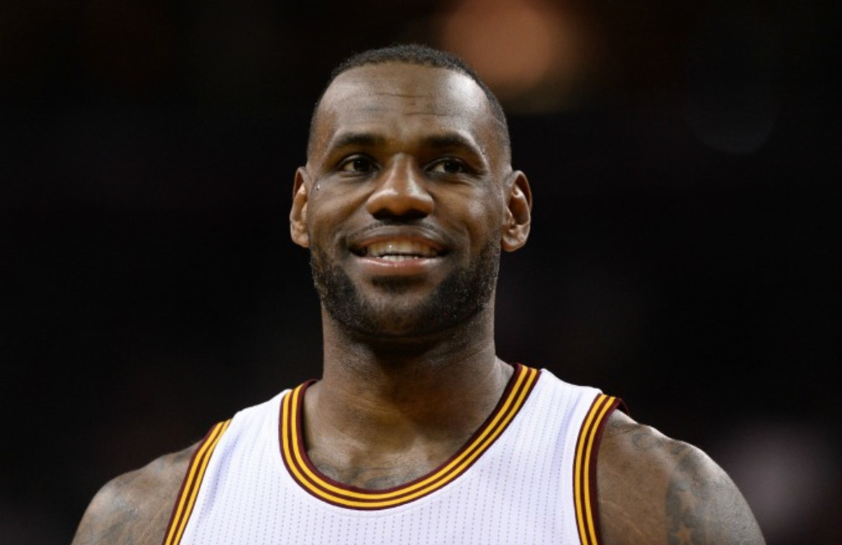 LeBron James Makes Fun of Media’s Obsession With His Every Move in ... LeBron James Makes Fun of Media’s Obsession With His Every Move in ...