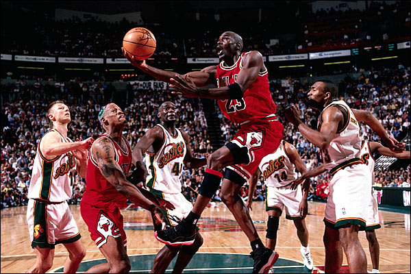 Michael Jordan Layup 1996 Finals - 30 Classic Pictures of Michael ...