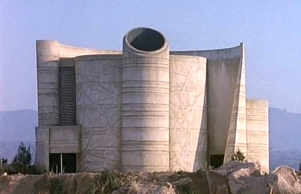 Secret Command Base with Teleportation Capabilites - 10 Inventions From ...